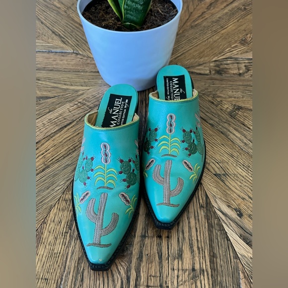 The Manuel Collection | Shoes | Vintage The Manuel Collection By Manuel ...